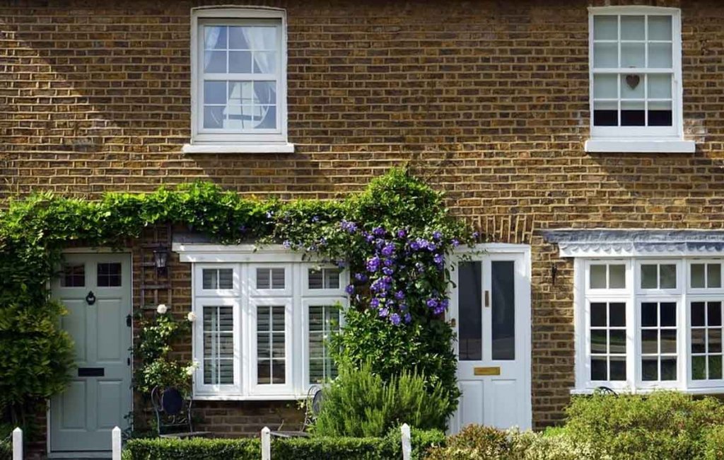 A guide to downsizing - Coppenwall Estate Agents